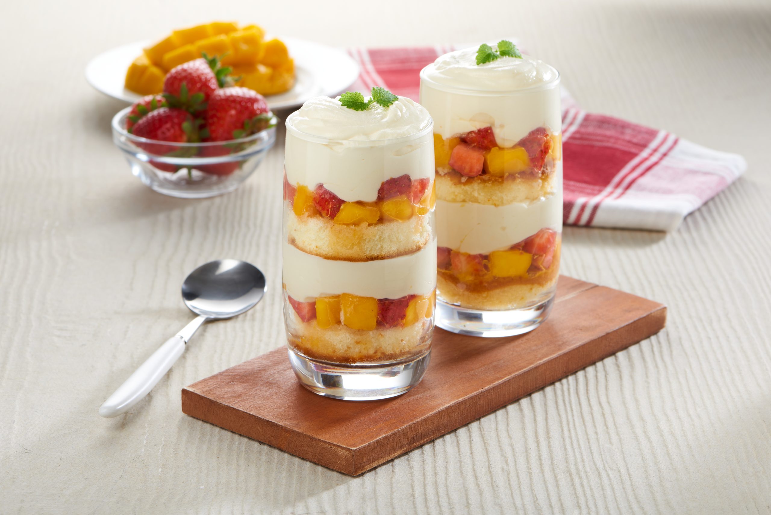 Creamy Strawberry Mango Trifle – Alaska Nanay Club