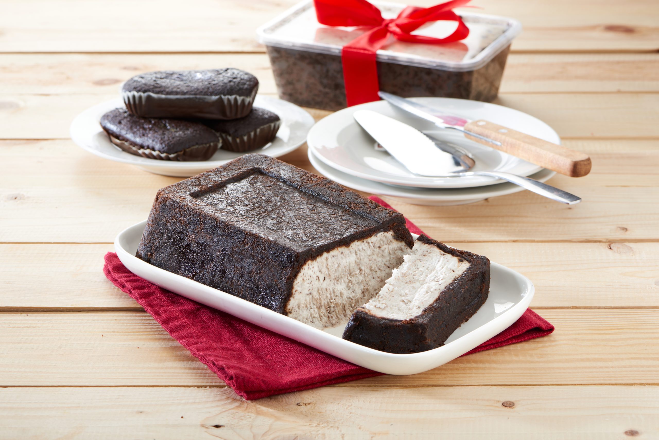 Creamy Fudgee Bar Ice Cream Cake - Alaska Nanay Club